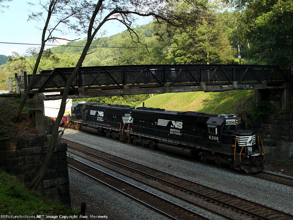 NS 20Q at Mile 255 Pittsburgh Line